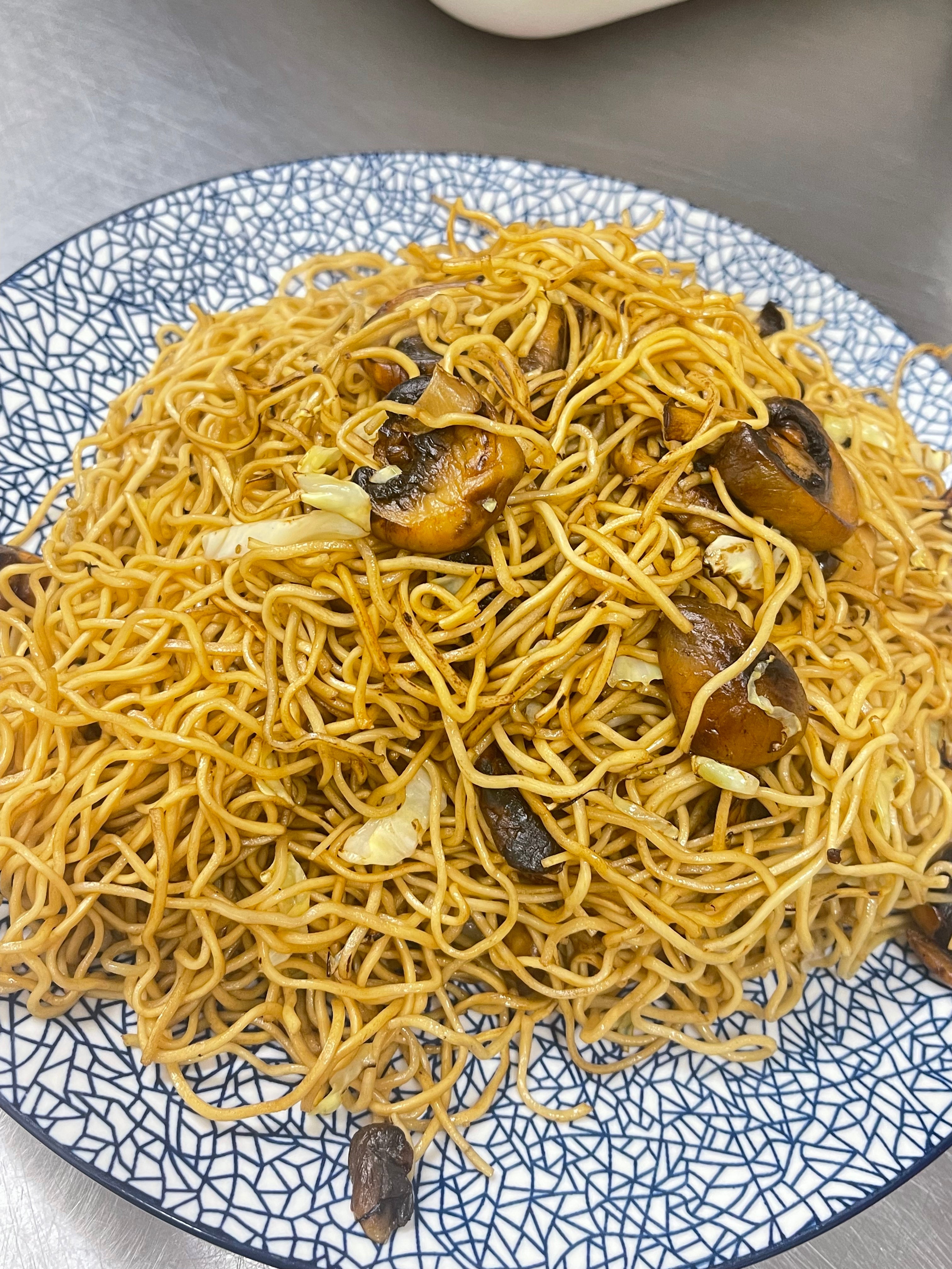 Mushroom Chow Mein蘑菇炒面 | Dragon Terrace Chinese Restaurant